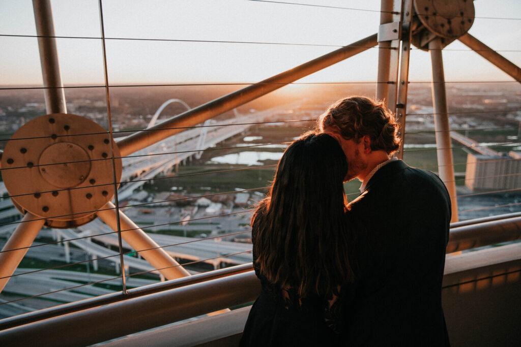 Best Romantic Things to do in Dallas For Texas Couples - Reunion Tower